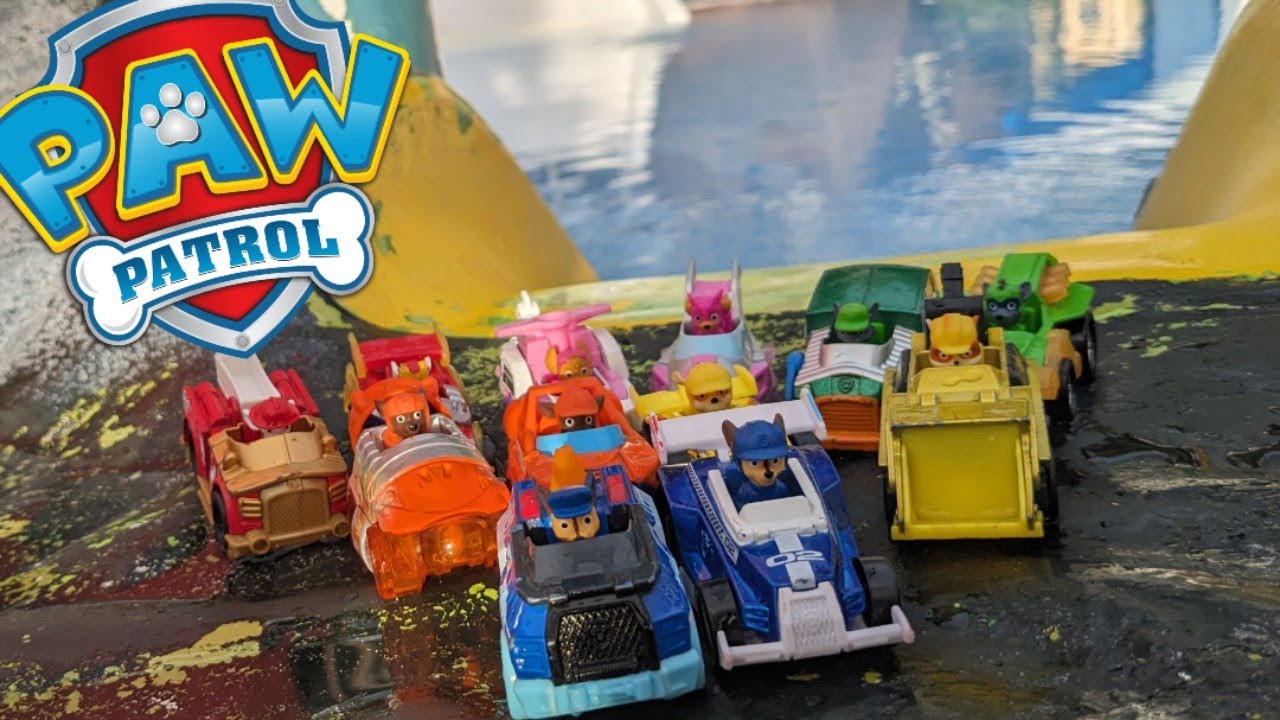Pups make a splash slide into swimming pool. Water slide Paw patrol ...