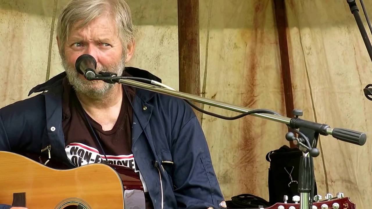 Chris Willey at Whiteway Colony Fete-MVI 0086 - YouTube
