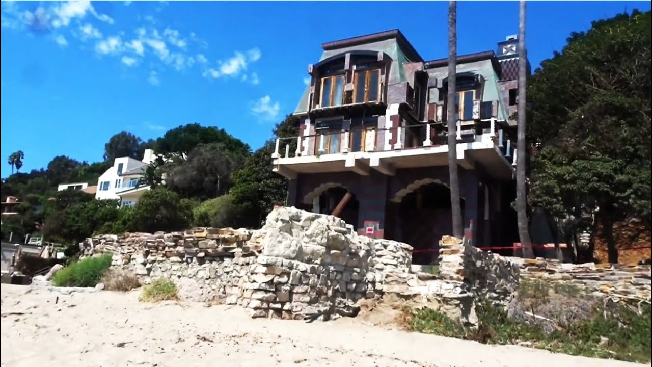 ABANDONED MANSIONS TOUR: Odd Malibu Mansion - YouTube
