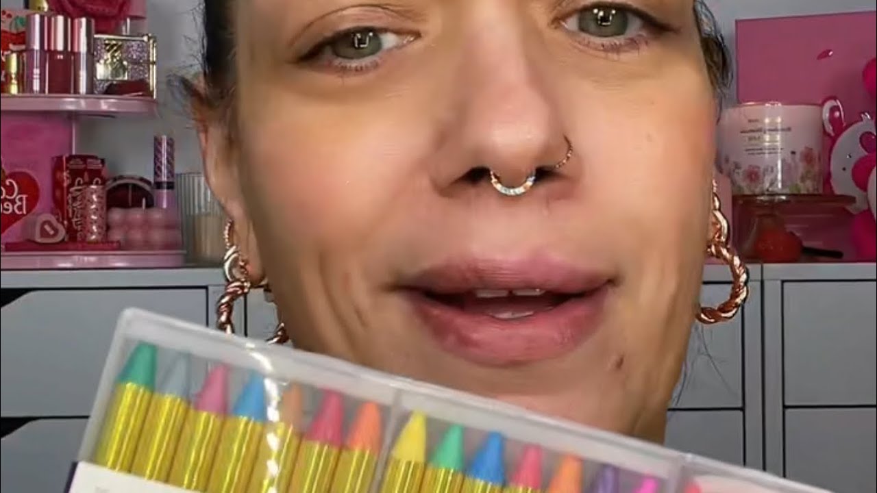 Doing my Makeup with Crayons **full face** 🖍️ 🖍️ - YouTube