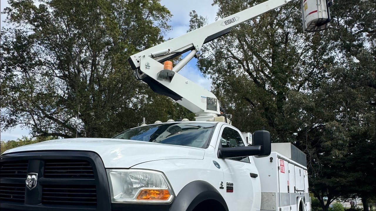 2012 Ram 4500 Versalift Bucket Truck - YouTube