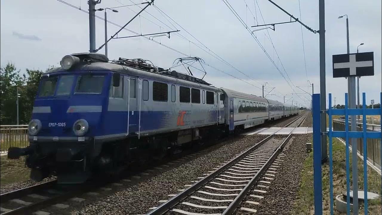 Przelot EP07-1056 z IC Jeziorak relacji Olsztyn Główny- Wrocław Główny przez stację Lipno Nowe ...