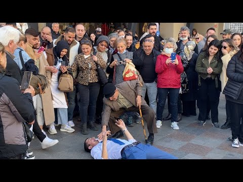 Değnekli Dede Dayanamayıp Parayı Uzun Adamın Ağzına Yapıştırdı