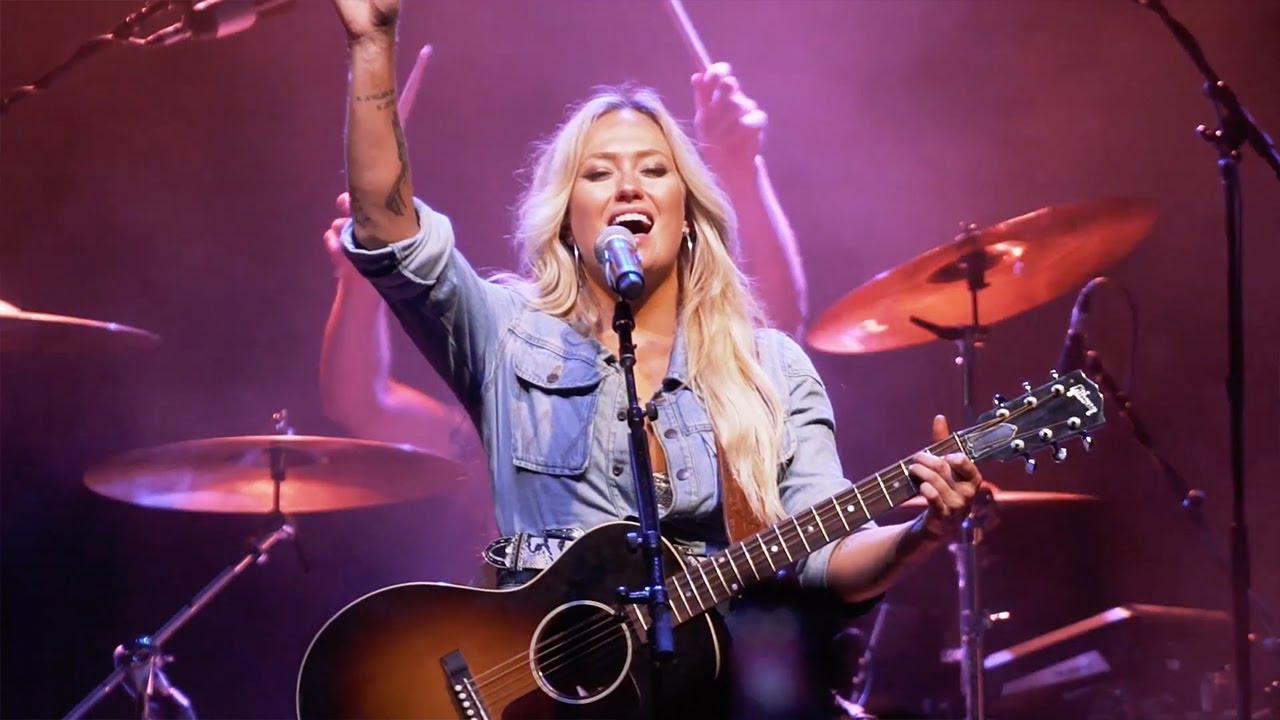 Meghan Patrick - Wild As Me (Live At Hagersville Rock) - YouTube