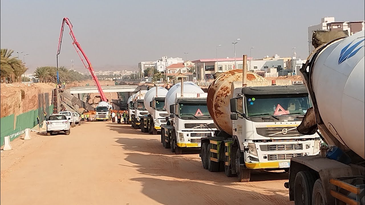 CONCRETE POURING RETAINING WALL 200 CUBIC METERS OF 1 SPAN UNDERPASS ...