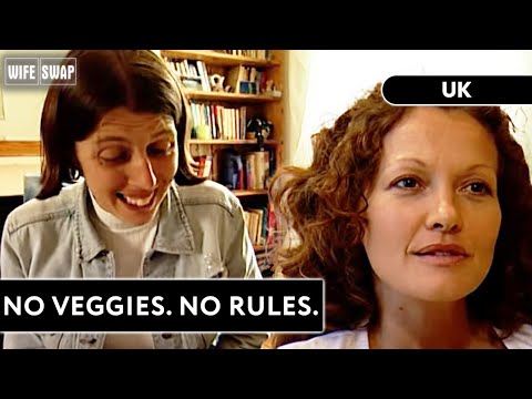 Battle of the Bosses: Healthy Mum Meets Junk Food Chaos | S02 E03 | Wife Swap UK