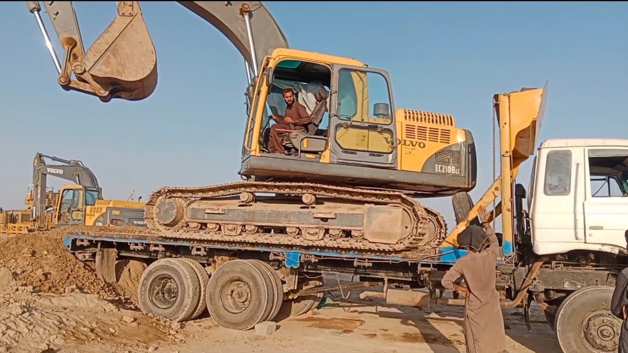 Excavator Training: Loading and Unloading Explained - YouTube