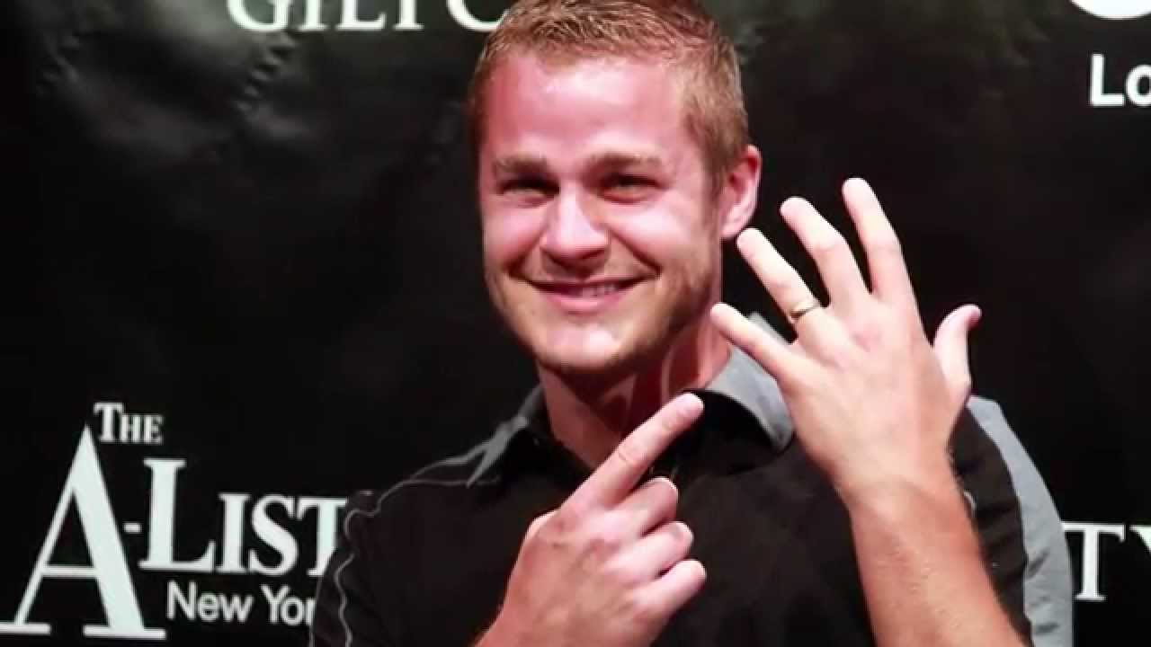 10 Things You Didn't Know About: Austin Armacost - YouTube