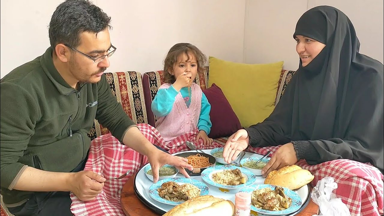 Güzel bir Sofra, Tatlı bir Sohbet ve Muhabbet #köydeyaşam #köyhayatı - YouTube