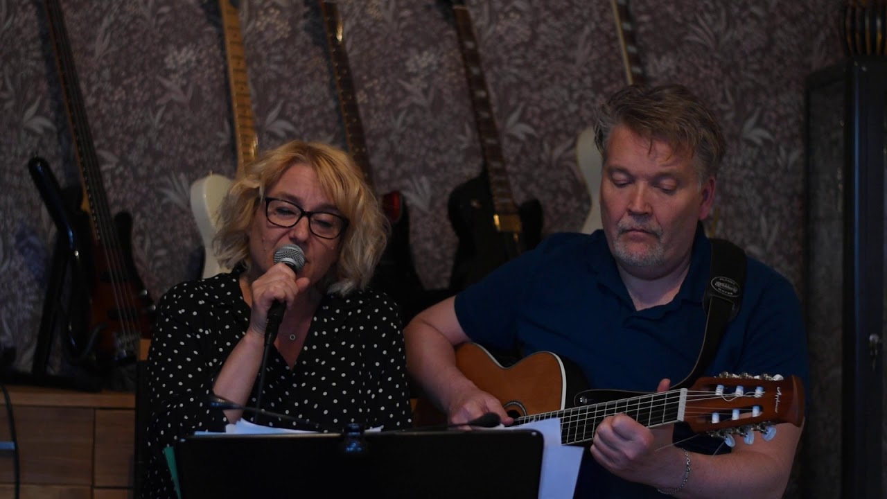 Cecilia Lind - Yvonne och Mats - YouTube