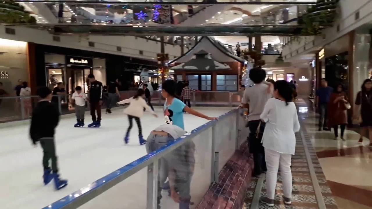 Main Ice Skating di Pondok Indah Mall 2 (PIM II), 10 Des 2016 Bag 01 ...
