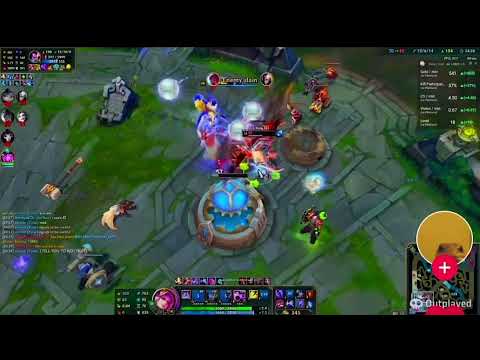 Giantess Syndra in League of Legends