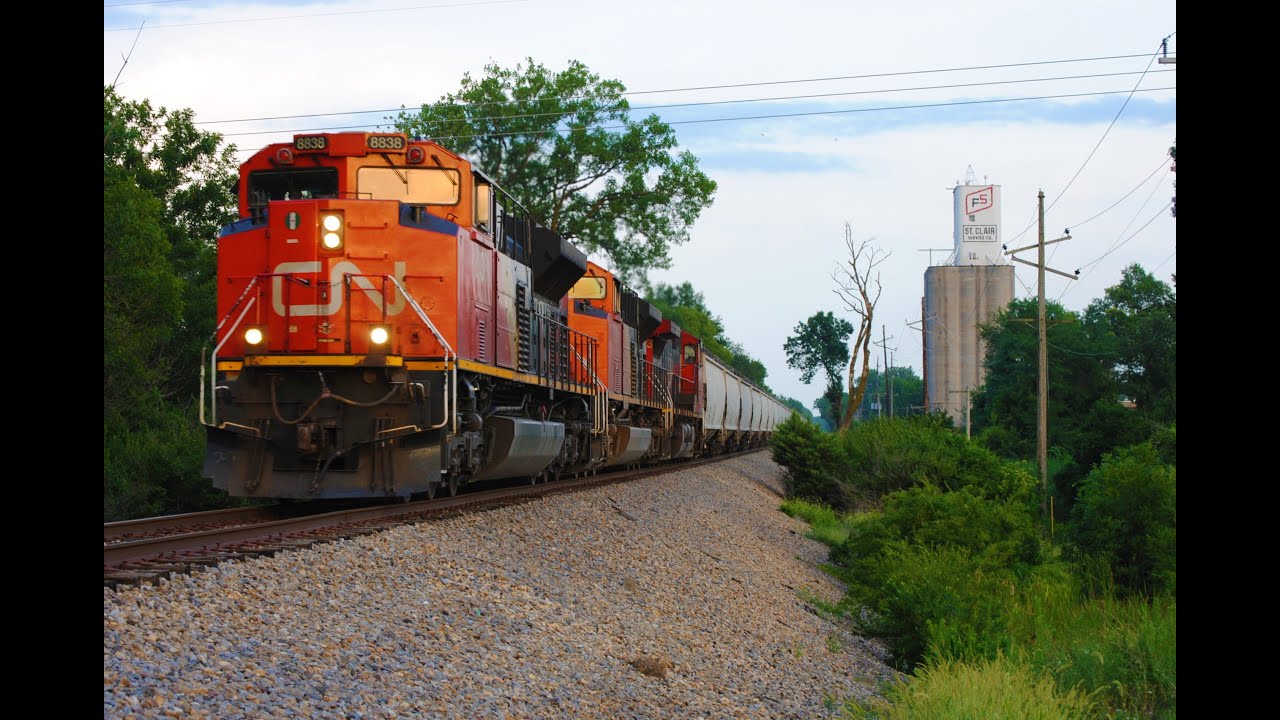 HD: July 2022 Southern Illinois Railroad Action - YouTube