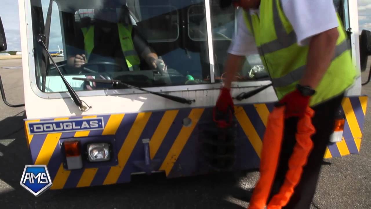 De-Bogging Kit for Towing Aircraft by AMS - YouTube