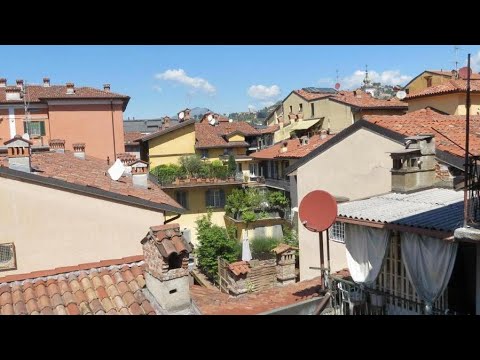 BERGAMO CENTER NICE ROOM, Bergamo, Italy - YouTube