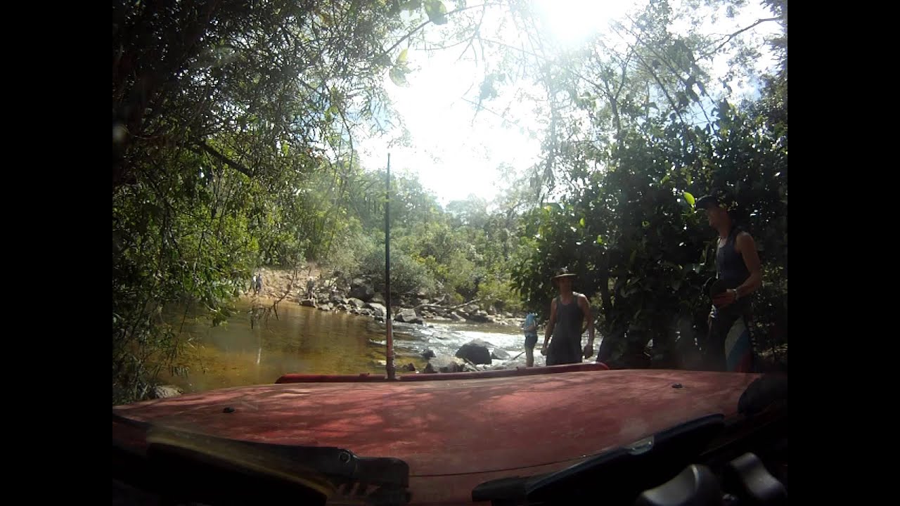 4.2 Patrol Ute Pascoe River Crossing - YouTube