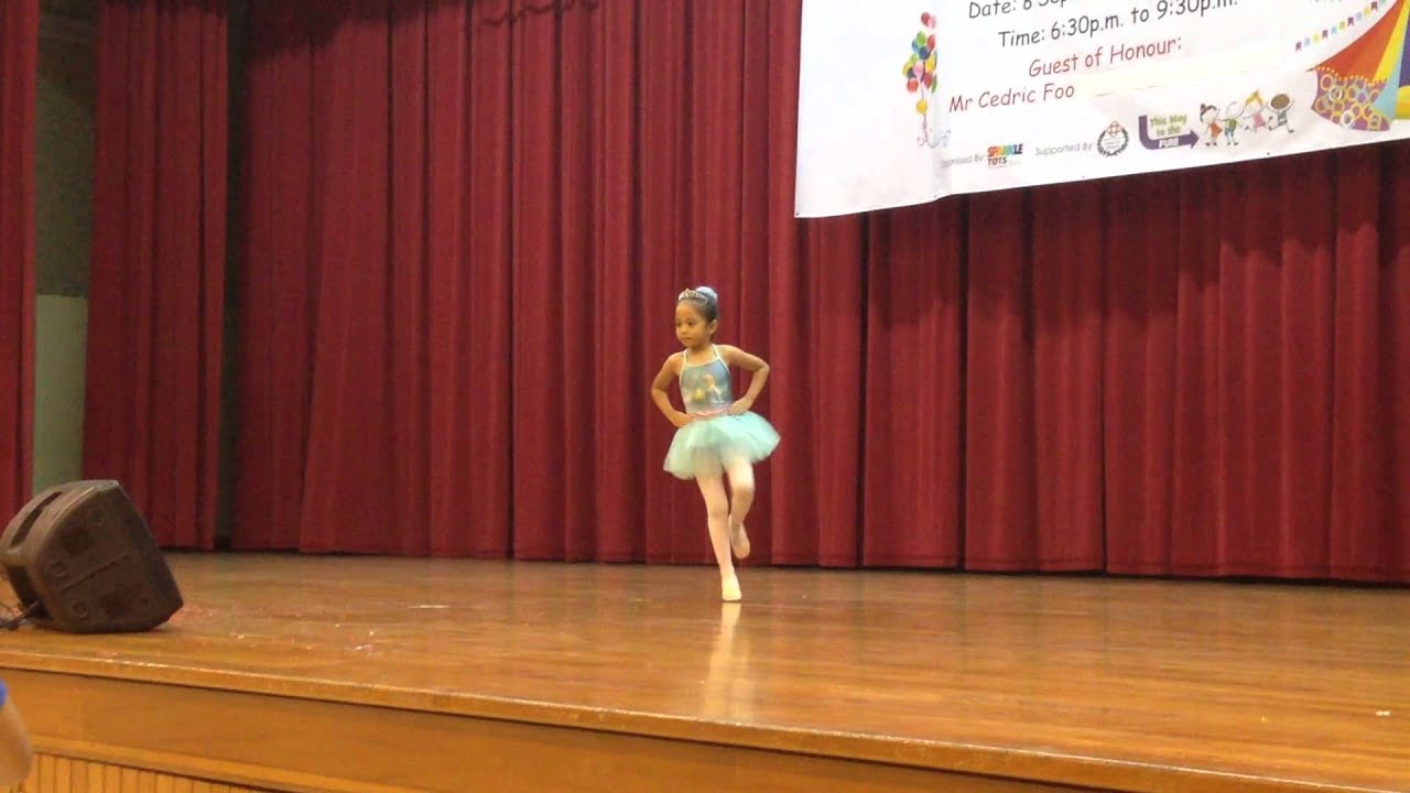 Frozen Let It Go - Ballet Performance by 5yr.old Jewel Jacey - YouTube
