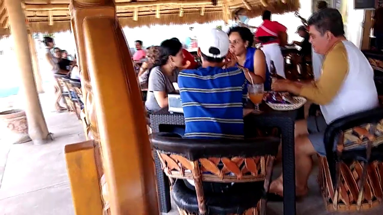 Playa Azul restaurant bar Manzanillo Colima - YouTube