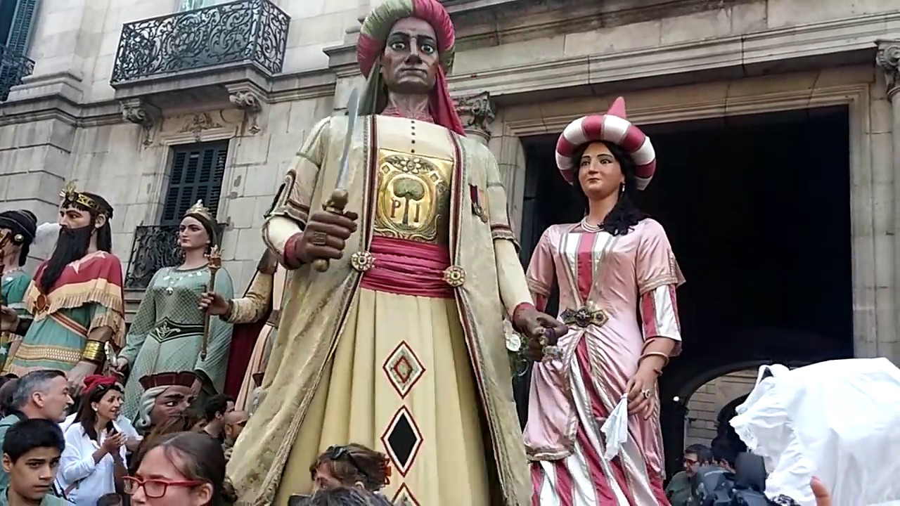 Quinquennals dels gegants del pi 2015- Barcelona - YouTube