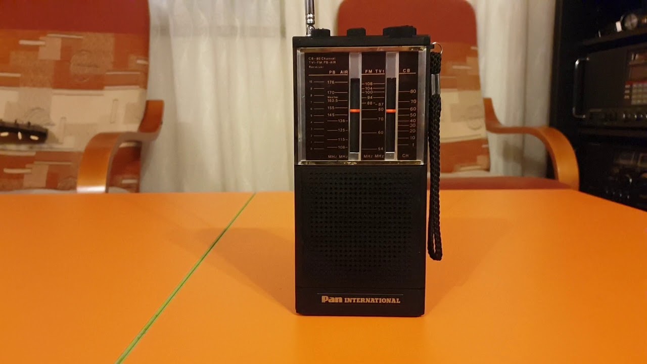Radio multiband Pan International Combicontroll - YouTube