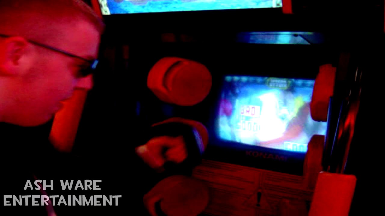 (Fighting mania) Fist of the north star arcade game machine - YouTube