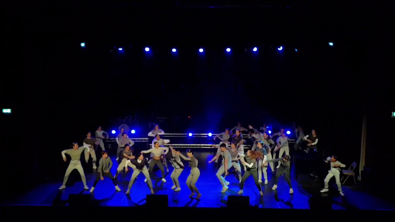 Urban Strides Junior Crew - The Wall (Debut Performance) - YouTube