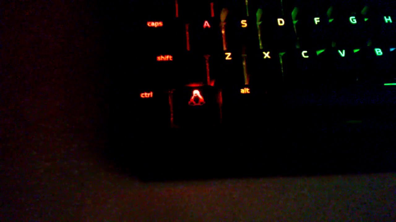 Custom Backlit Linux Tux Keycap for better gaming!!! - YouTube