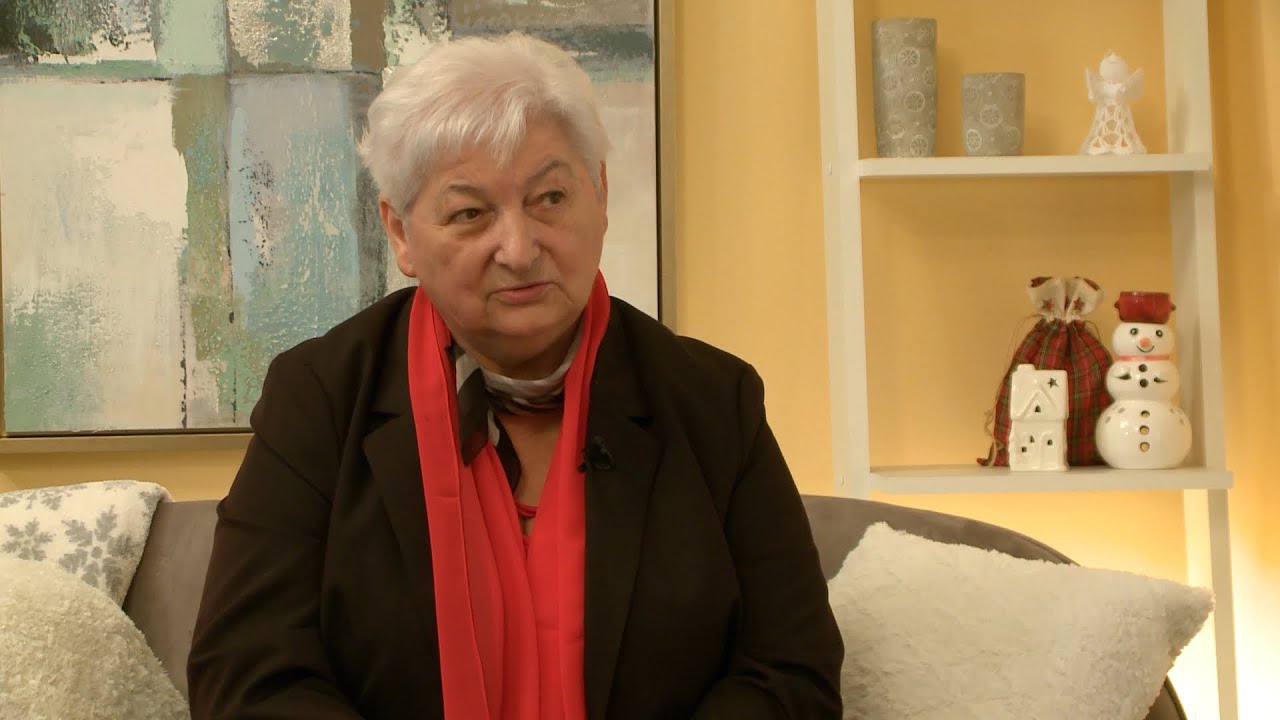 Dr. Meszlényi Rózsa kapta a 2022-es Év Vállalkozója díjat - YouTube