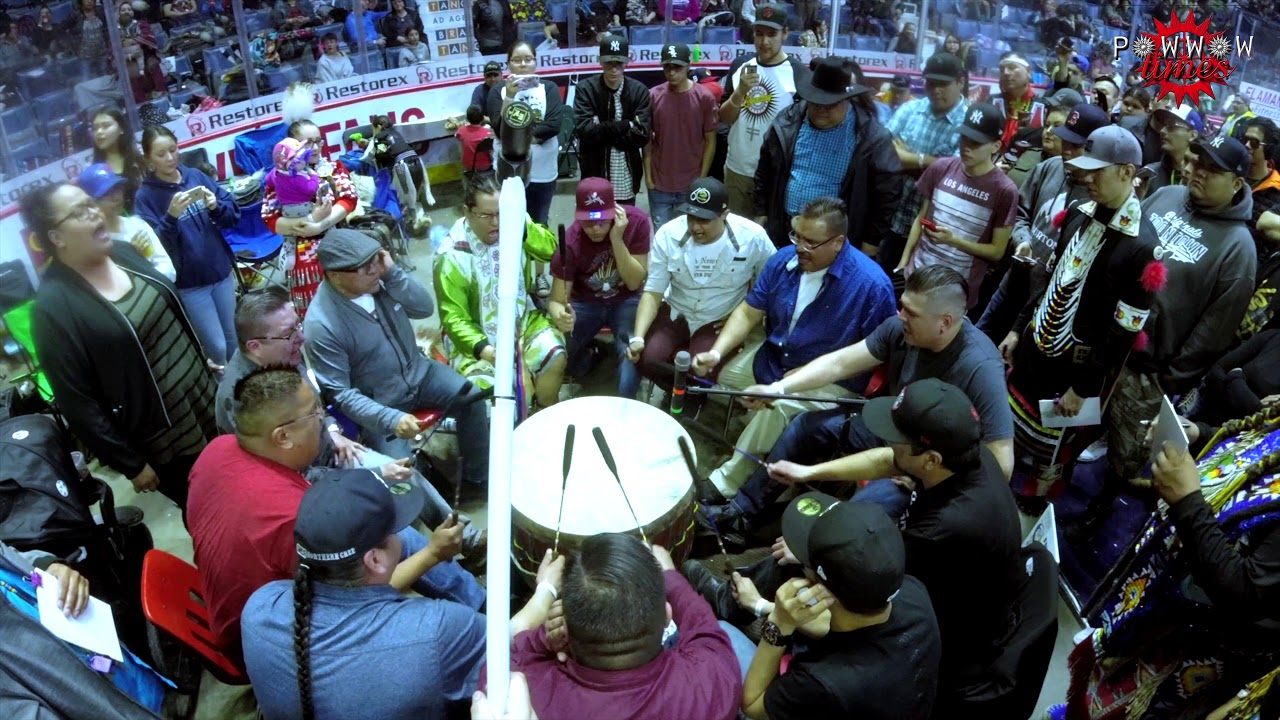 Northern Cree Singers @ Regina Powwow 2018 - YouTube