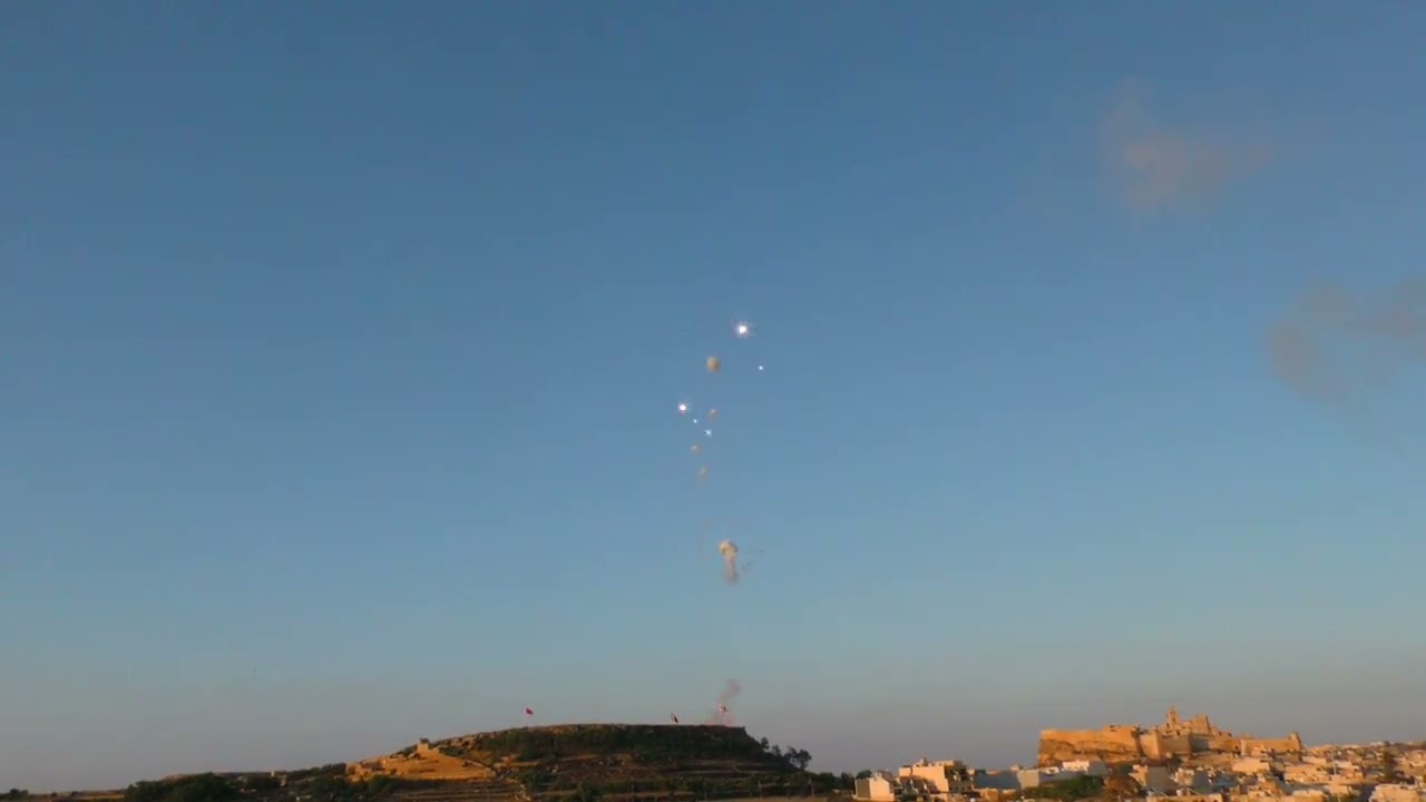 FIREWORKS San Gorg Gozo 2022 - YouTube