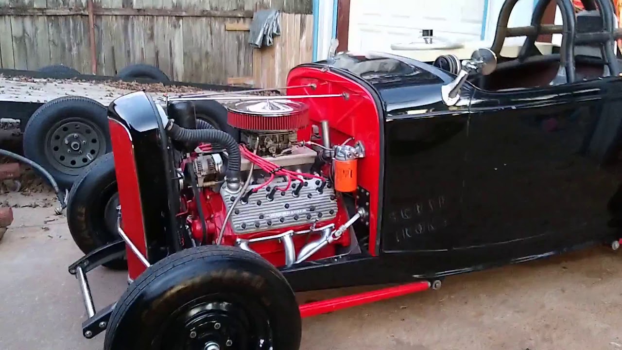 Flathead Ford 1932 Roadster - YouTube