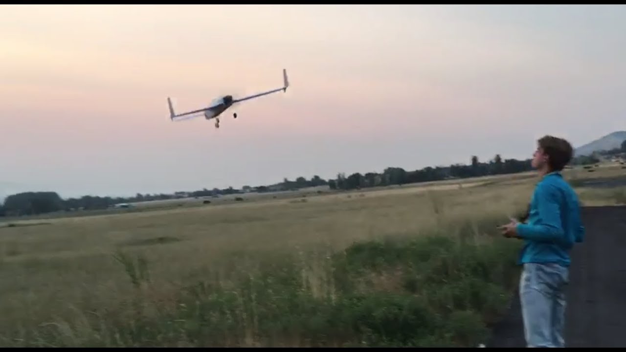 JT Varieze Maiden Flight - RC Scratchbuild Plane - YouTube