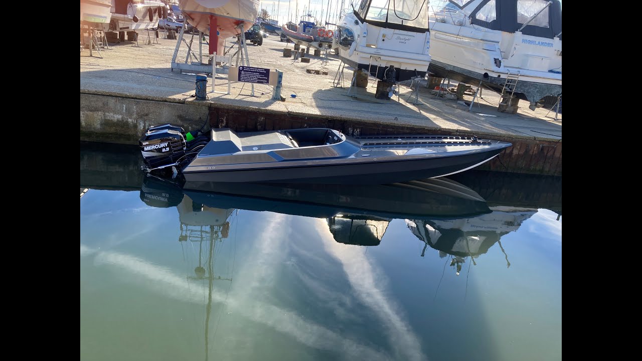 Phantom 25 2 x 2.5 EFI - YouTube