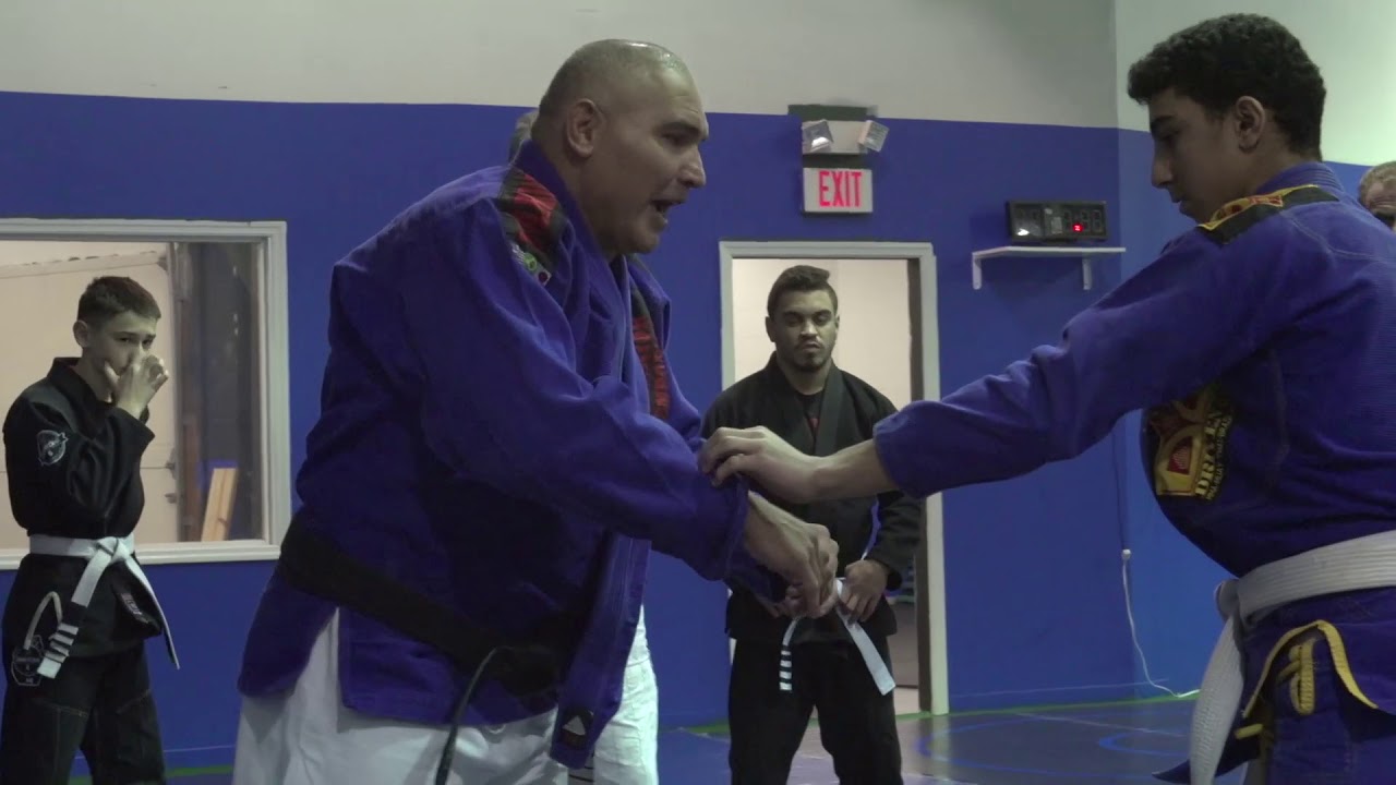 BJJ Standing GI Grip Break 3: Carlos Catania BJJ - YouTube