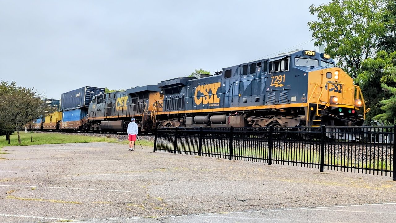 CSXT7291 leading Northbound CSX I142 intermodal on track two, heading to North Baltimore, Ohio ...
