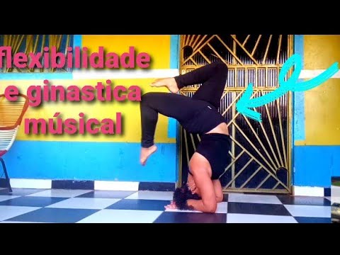 Eu fazendo flexibilidade e ginástica músical💃🏻