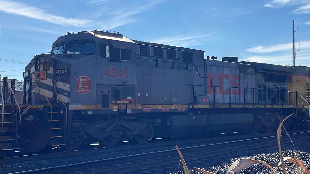Roseville Railfanning Ft. NS and KCS Grey Ghost - YouTube