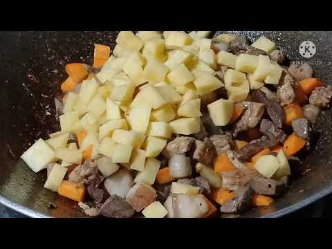 Cooking Menudo With Mamasitas Afritada/Menudo Mix.