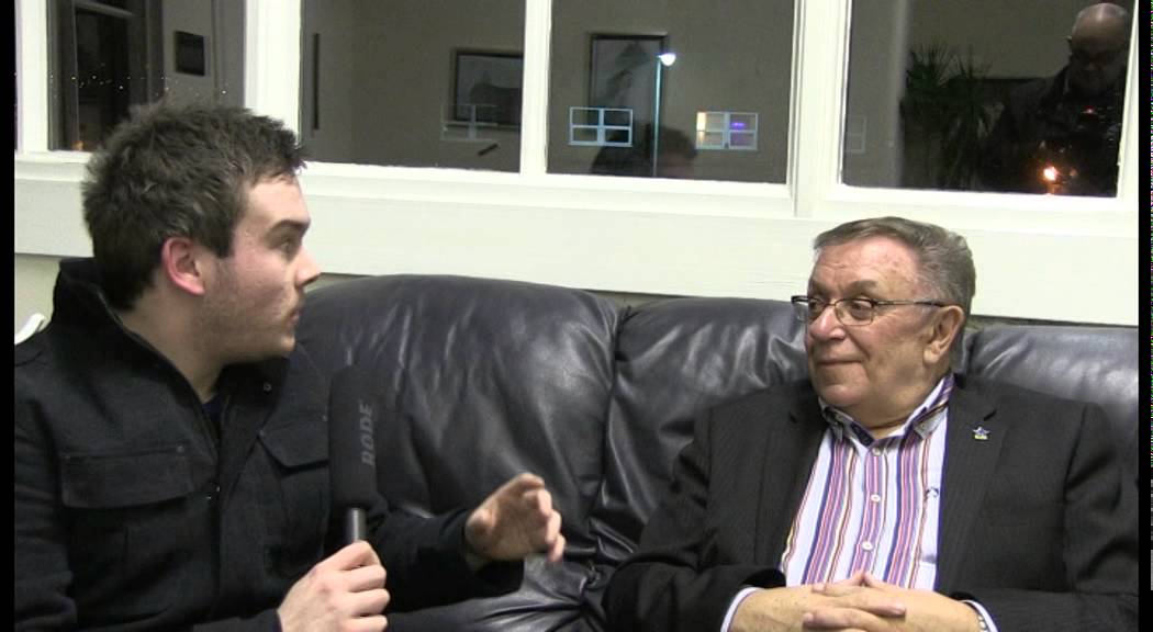 Dan Townley interviews Pete Conway at the Robbie Williams Fan Art ...