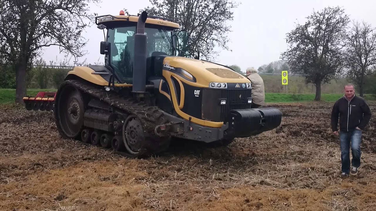 Challenger MT865C - YouTube