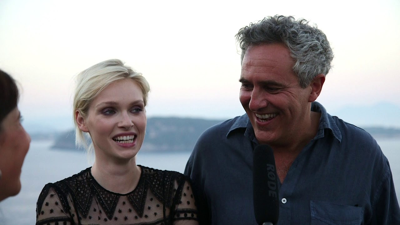 Simone Spada e Caterina Shulha con "Hotel Gagarin" all'Ischia FIlm ...