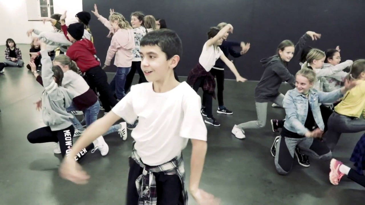Kids Thursday - Because I love - YouTube