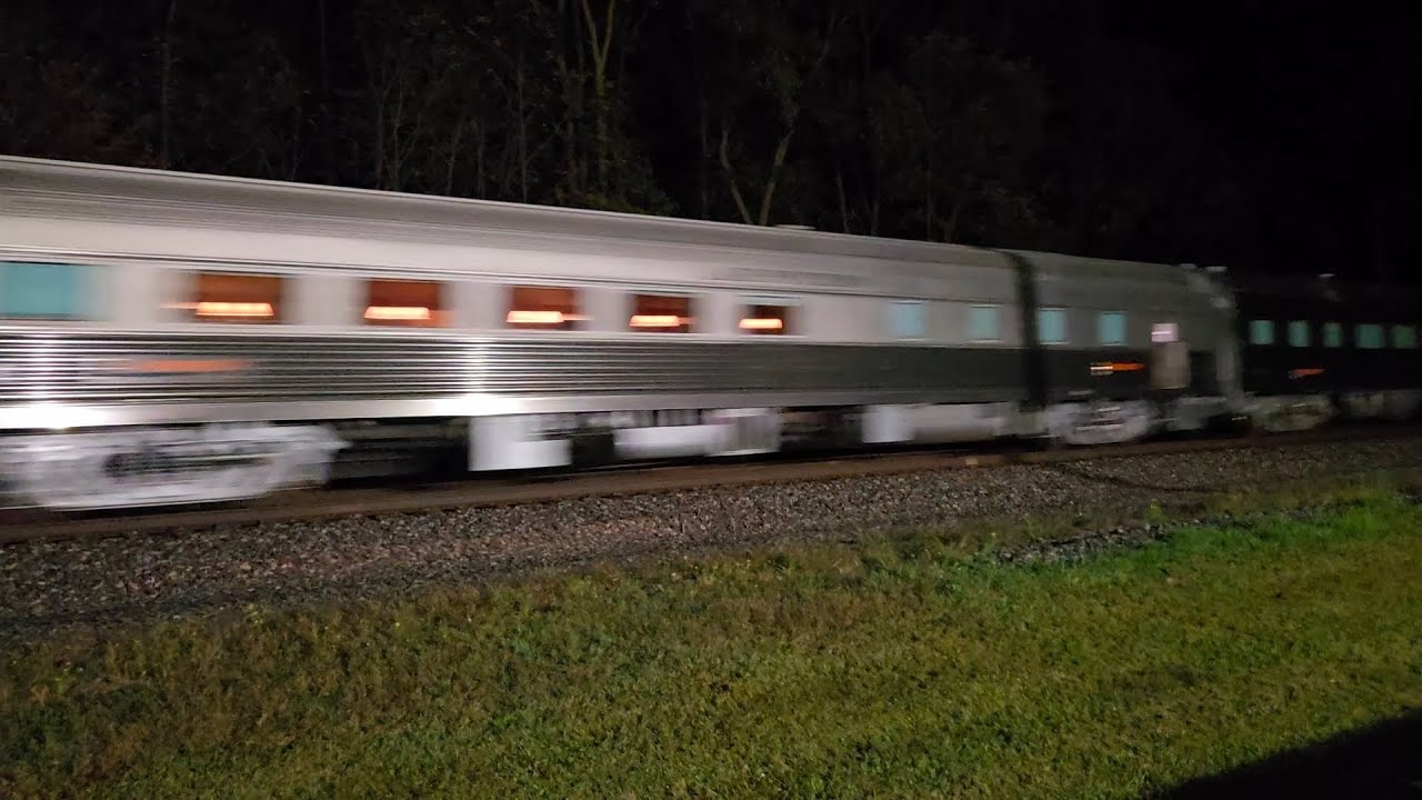 EXTREME SPEED!! BNSF OCS at Night - YouTube