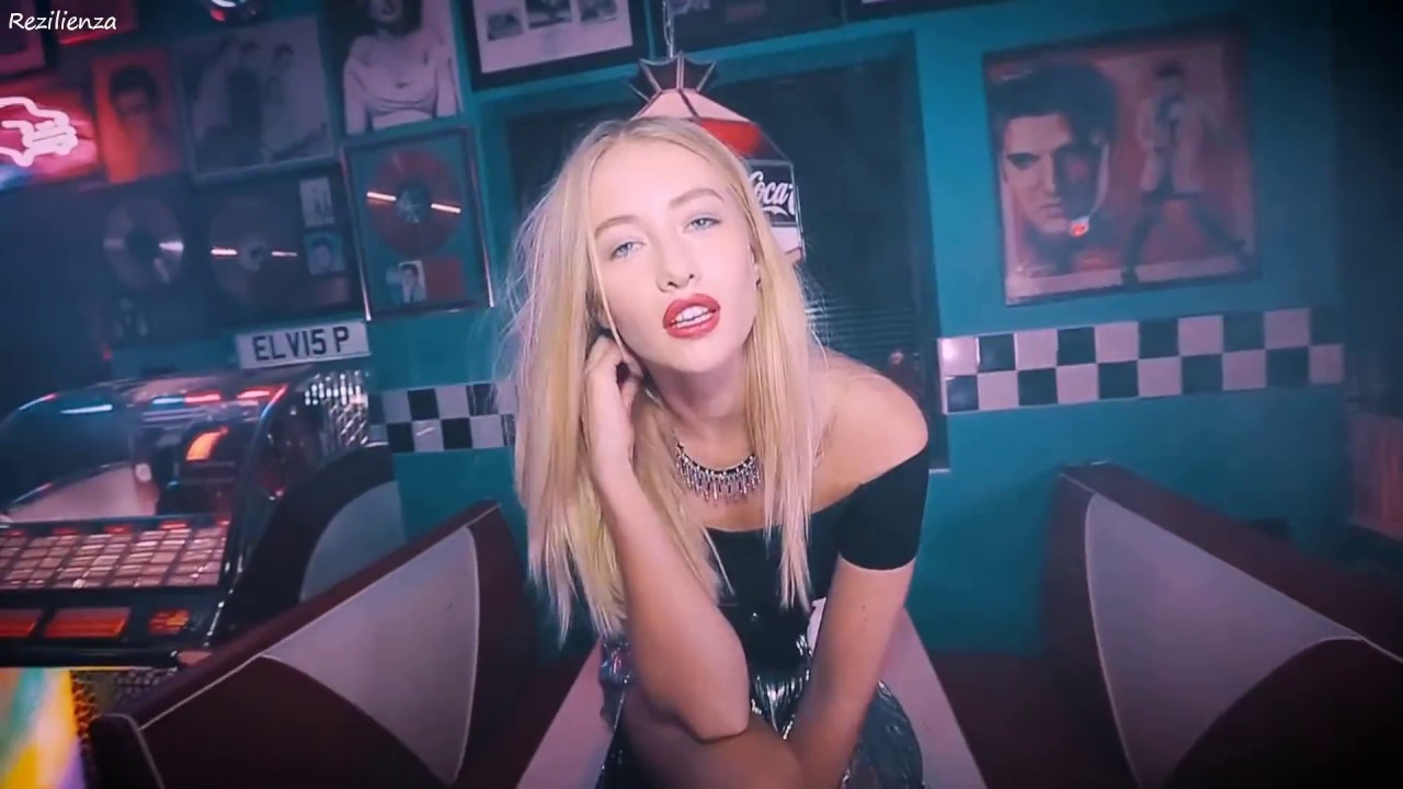 Deepierro - Cant Get You Out Of My Head 1 HOUR - YouTube