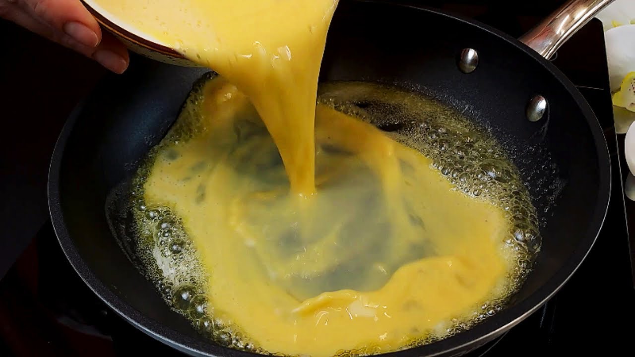 Just pour the eggs. Top 5 recipes with millions of views. Very tasty ...