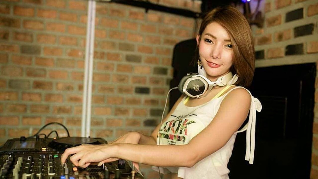 DJ BELAH DADA INI LIHAT LAH HATIKU REMIX GALAU - YouTube