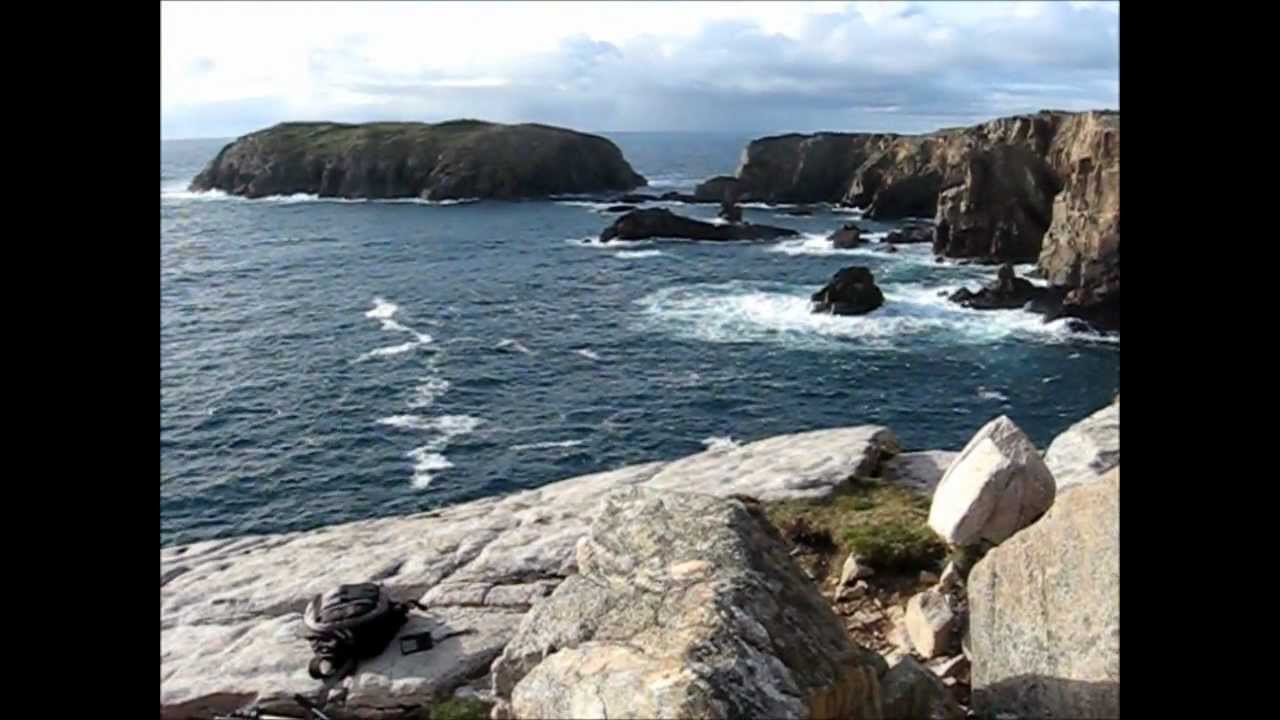 Mangersta stone bothy - YouTube