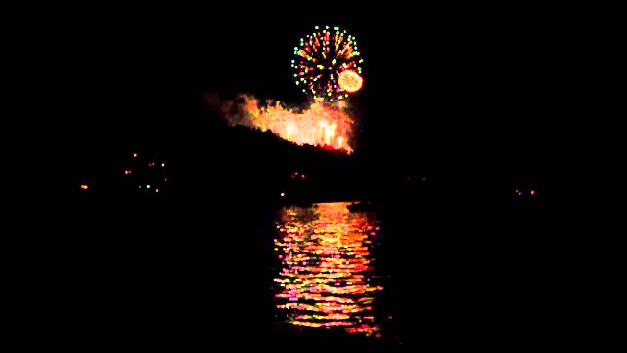 Butchart Gardens Fireworks Across the Water. HD - YouTube