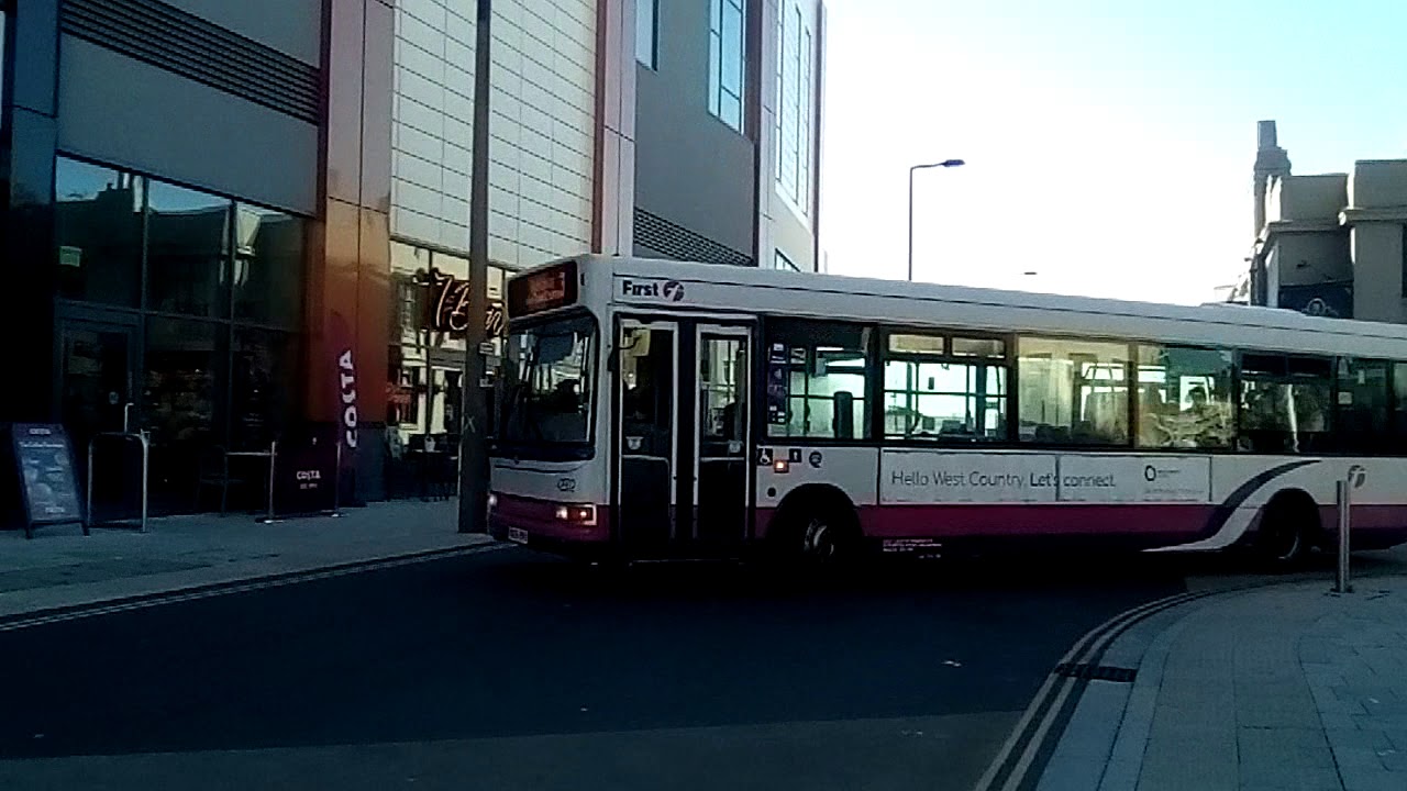 Weston super mare bus shot. 27.9. 2018. - YouTube
