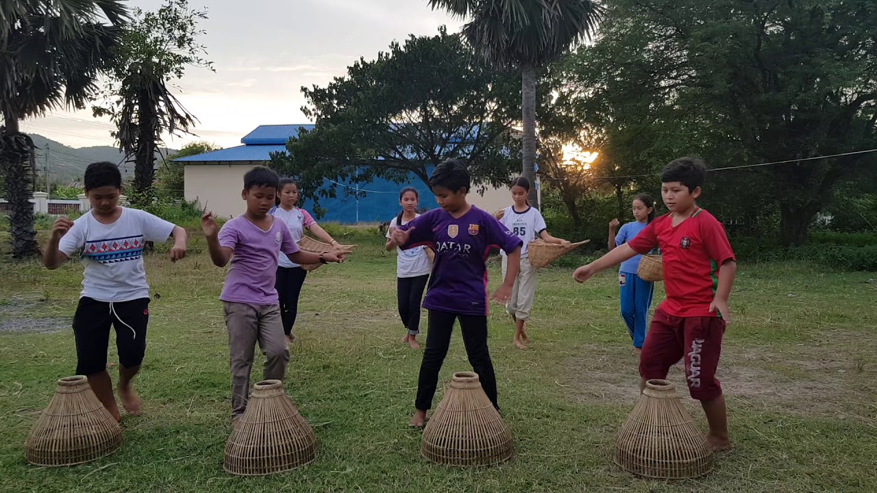 របាំនេសាទ(Fishing dance) - YouTube